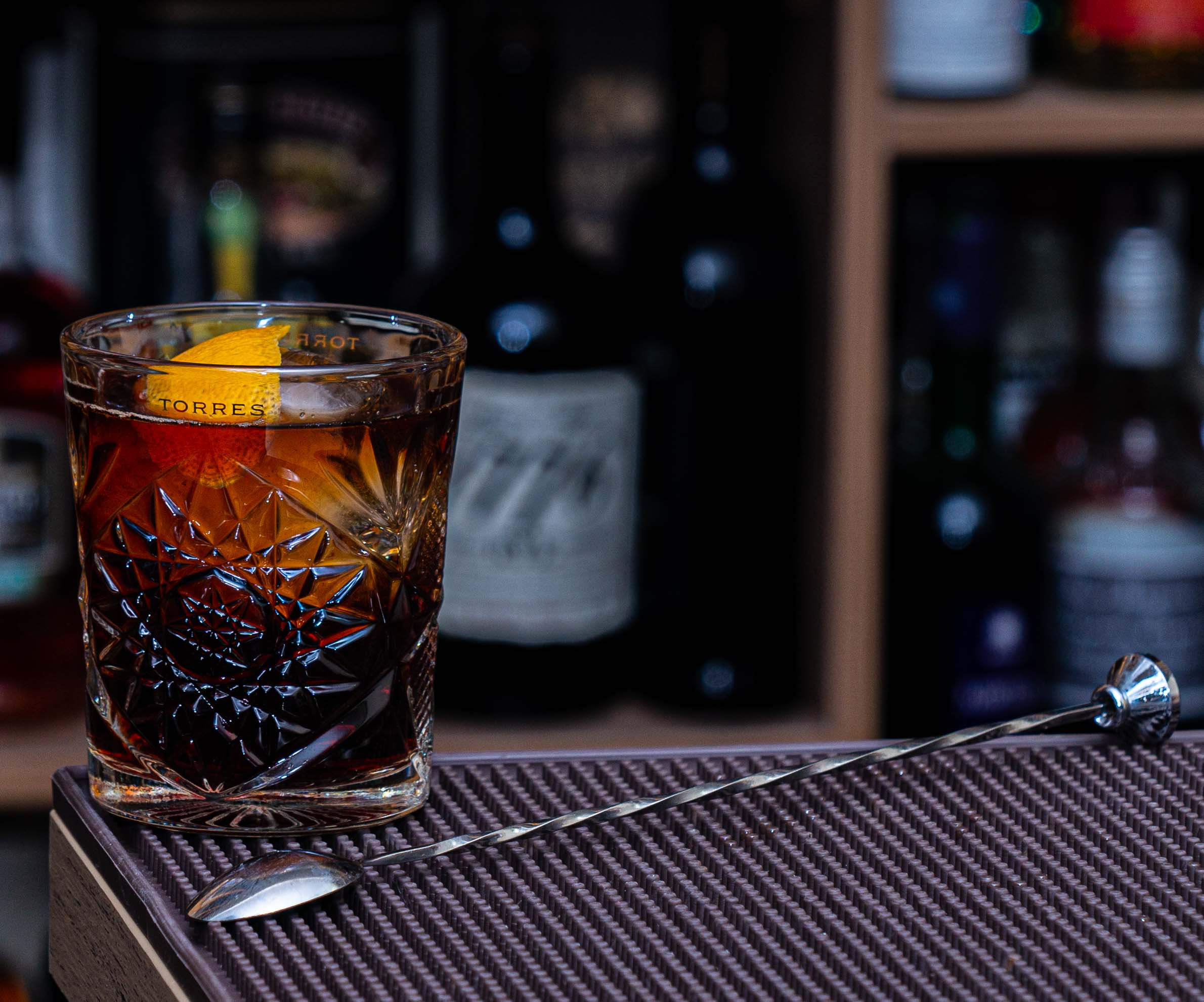 Shade Thrower | Doctor-surger Bar